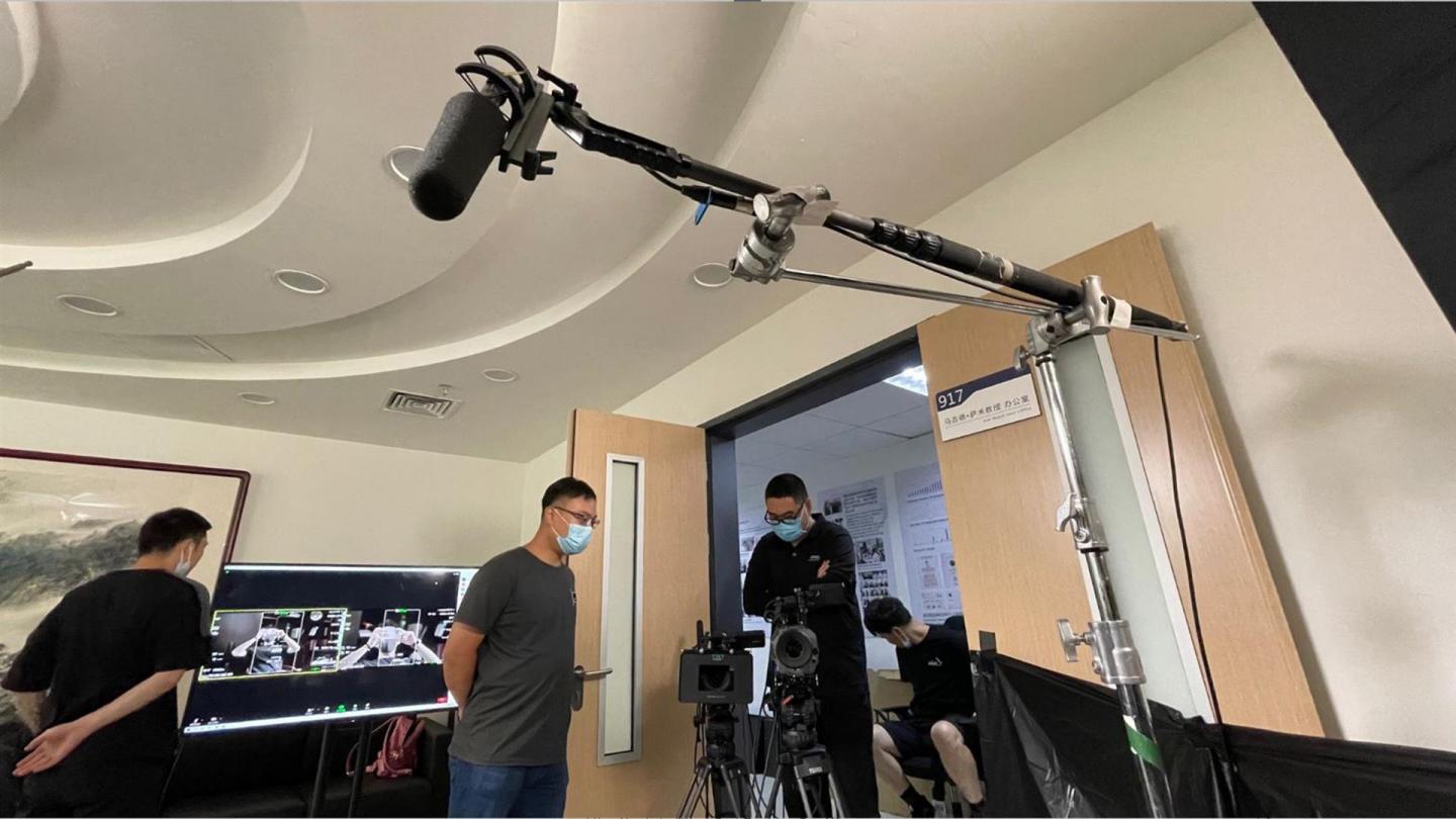 ZEISS Beyond Talks ‒ Interview mit Prof. Dr. Ling Feng