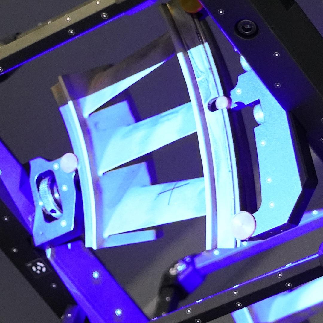 Taking aircraft engine inspection to new heights | ZEISS