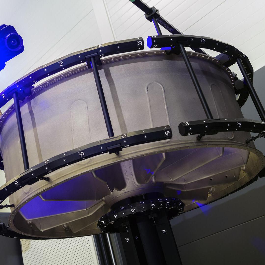 Taking aircraft engine inspection to new heights | ZEISS