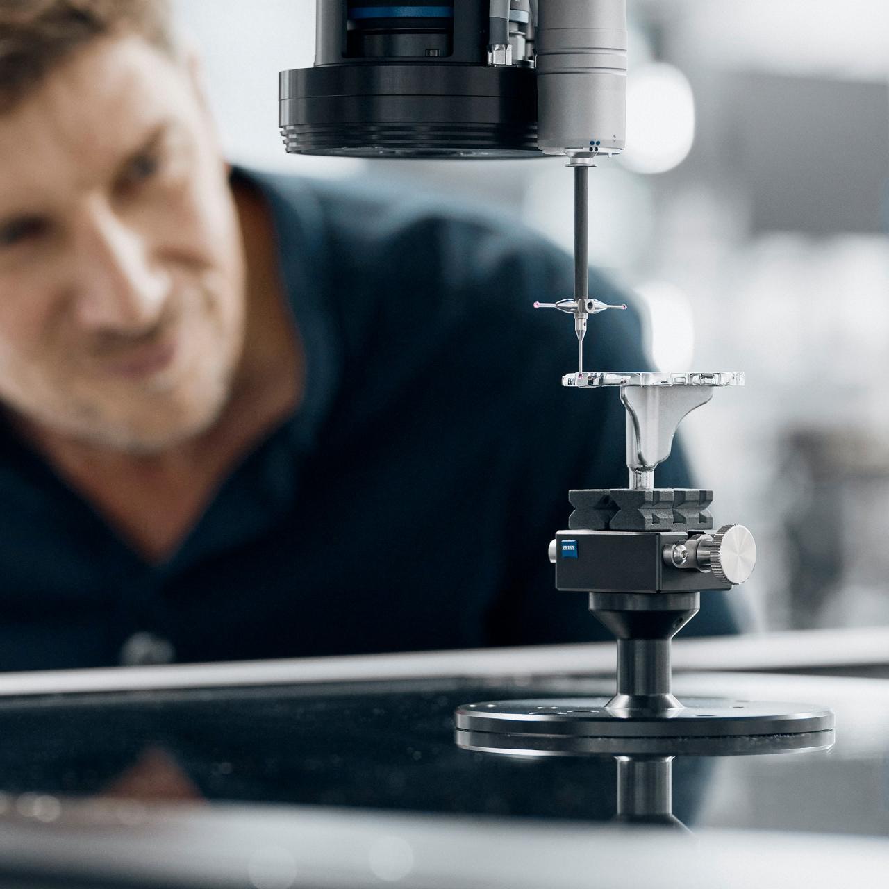 ZEISS O-INSPECT | Multisensor Messgerät