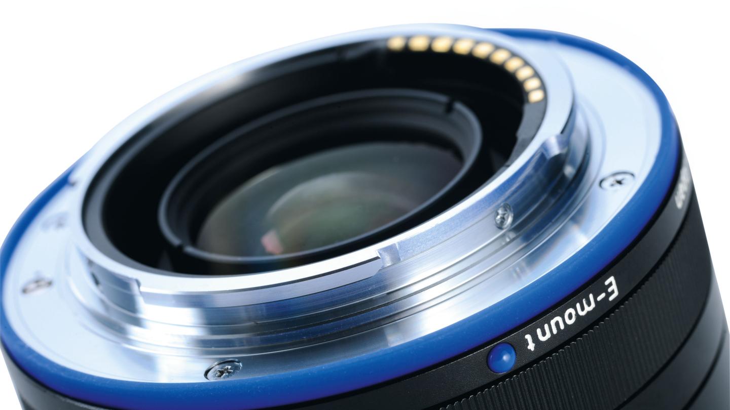 ZEISS Interlock Compact Lenses | Compact lenses for large image circles